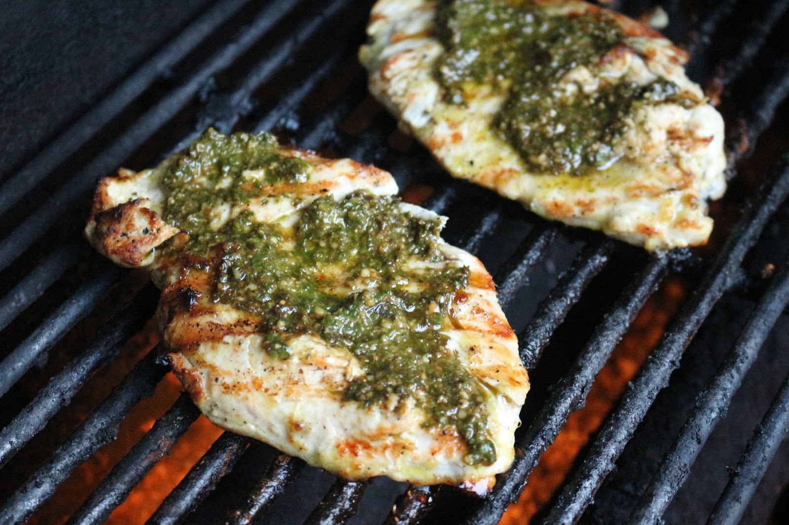 Grilled Chicken Pesto with Fresh Tomato Pasta