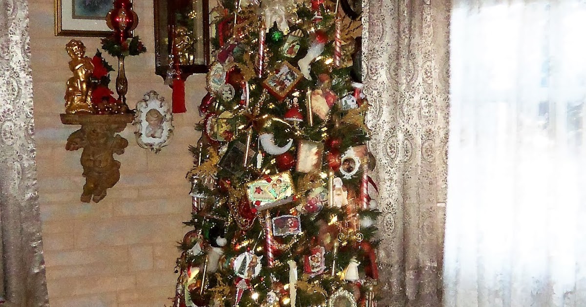 A DEBBIE-DABBLE CHRISTMAS: Victorian Style Christmas Tree, Village and ...