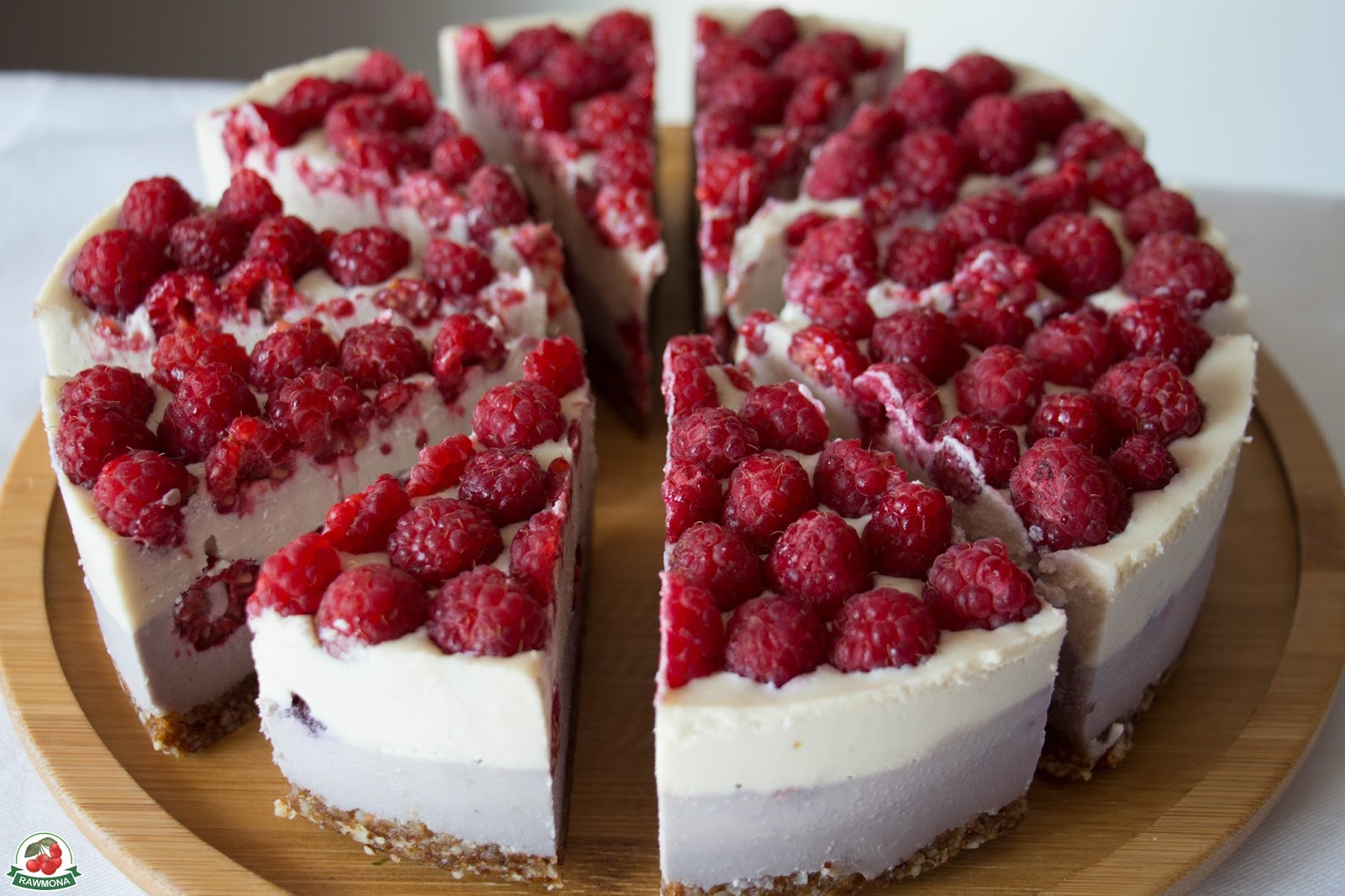 Rawmona: Tort fin cu zmeură