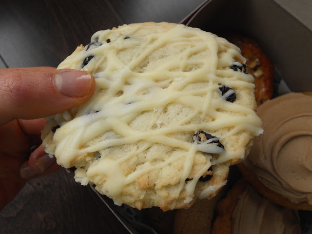 Snacking Squirrel: Pure Vanilla Bakery