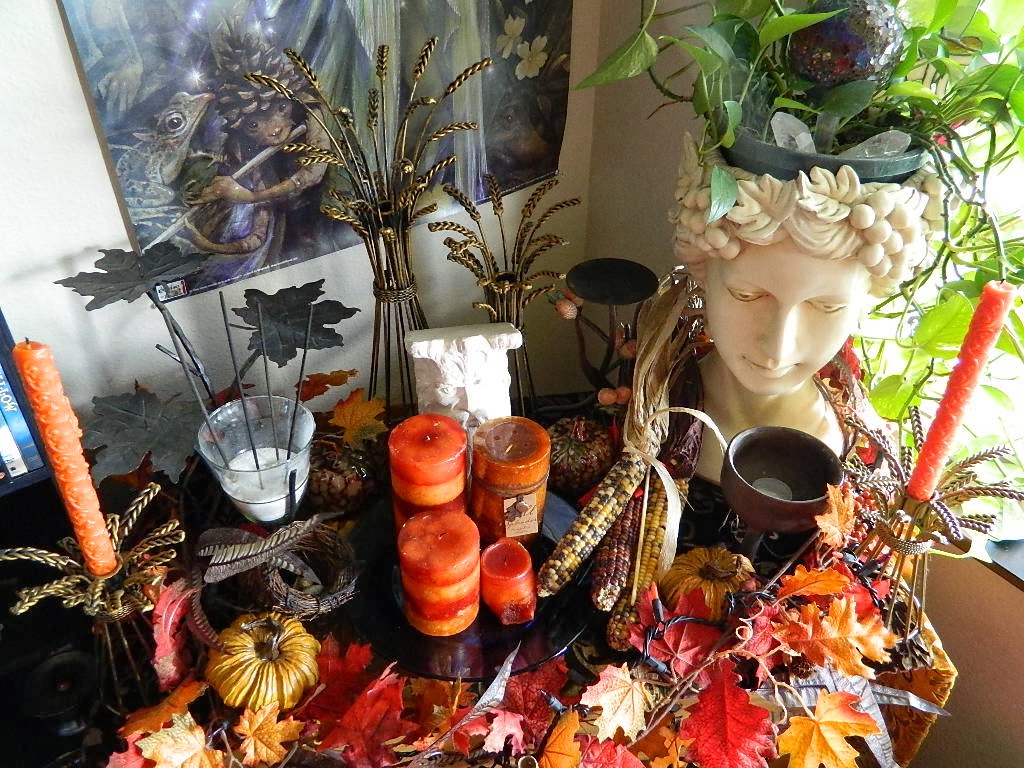 The Midsummer's Night Masquerade : Autumn Equinox / Mabon Altar