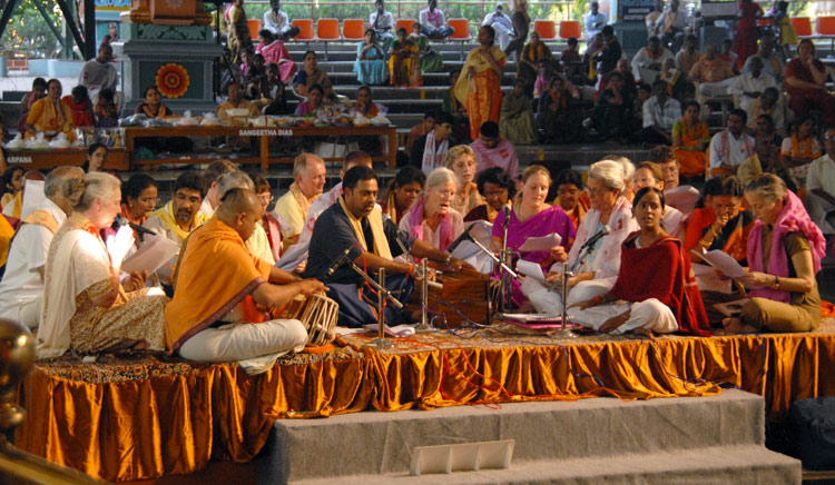 Best Selected Bhajans By Dheeraj4uall | Dheeraj4uall : Music, Culture ...