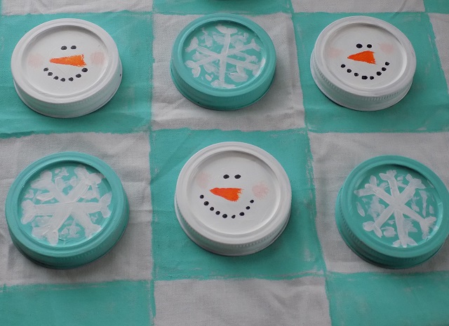 One Savvy Mom ™ | NYC Area Mom Blog: DIY Giant Snowman Checkers Set - A ...