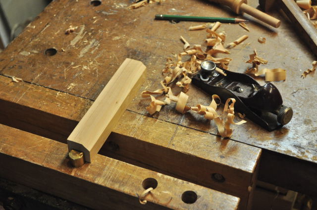 Confused Grain: London Pattern Handles