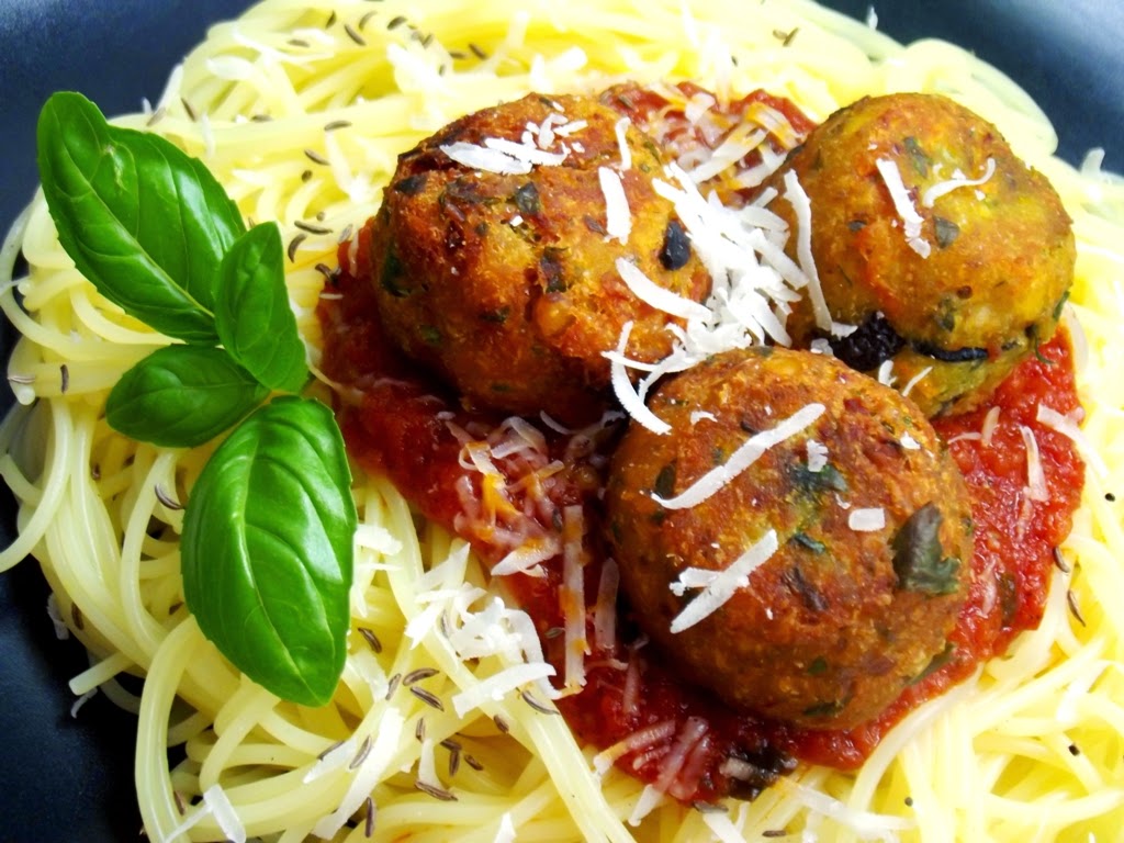 Paste cu sos si chiftelute din linte - simonacallas