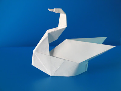 Origami poesie di carta: Cigno Esse