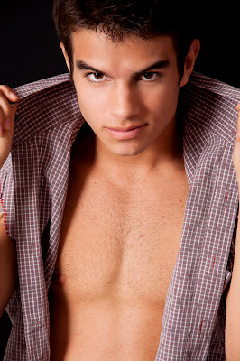 fashion and music all you want: Daniel Blanco 08/02/1994 AQUÁRIO | 18 ANOS