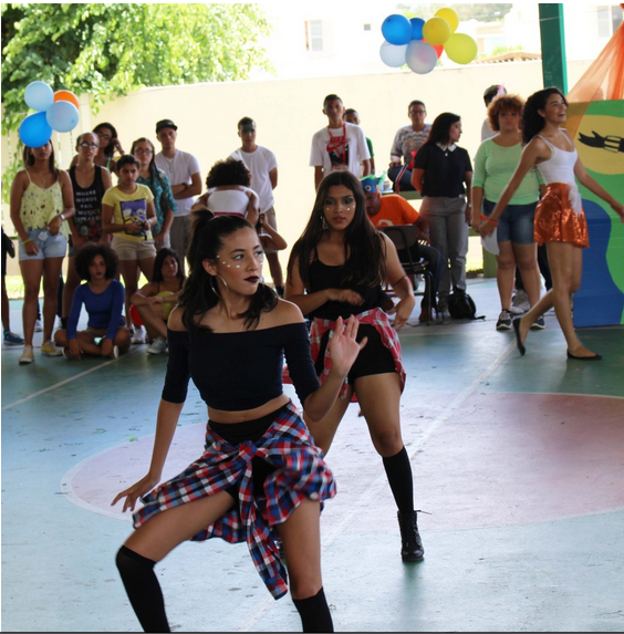 Escuela Superior Jardines De Ponce: Entrada Senior