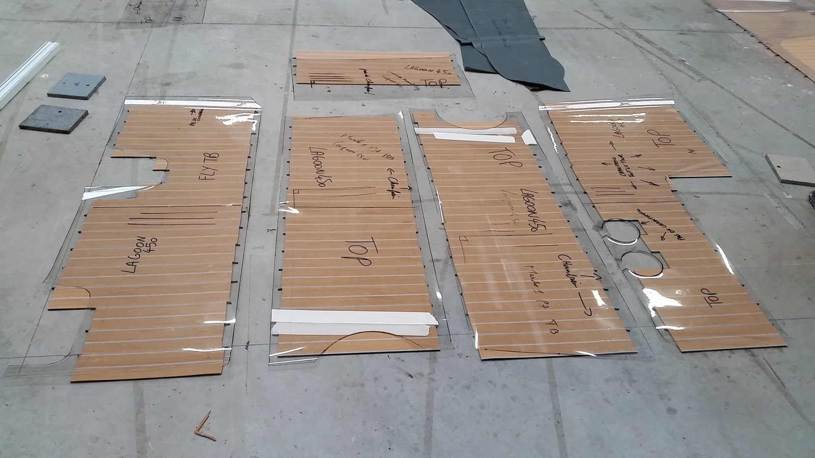 Clapotis Adventures : Flexiteek on the Deck