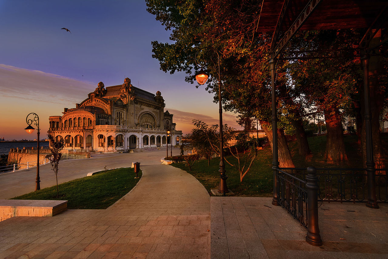 OrangeSmile.com: Hotel Reservation System: Beautiful Romanian Black sea ...