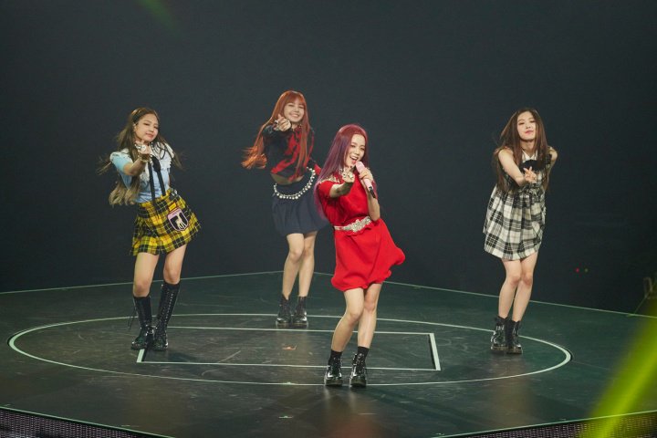 All the tickets for BLACKPINK’s debut showcase in Japan were sold out ...