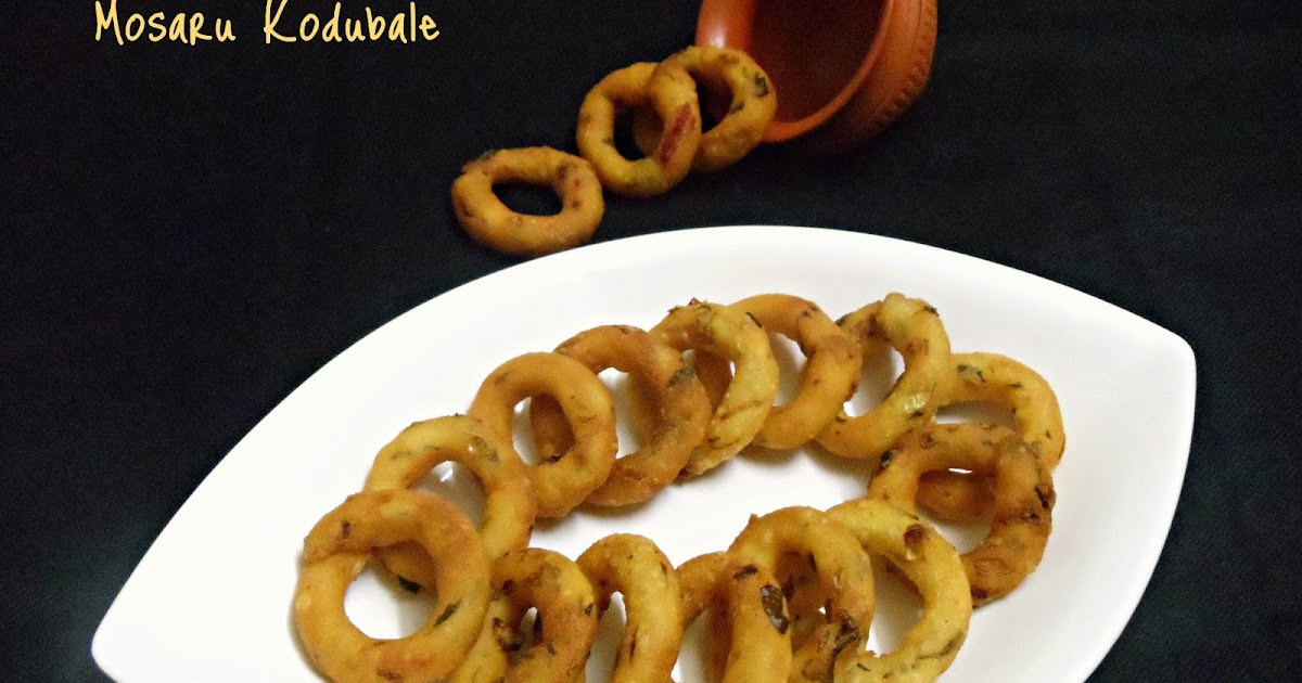 Lakshmi Canteen: Mosaru Kodubale ( Crispy Rice Flour Rings using Curd)