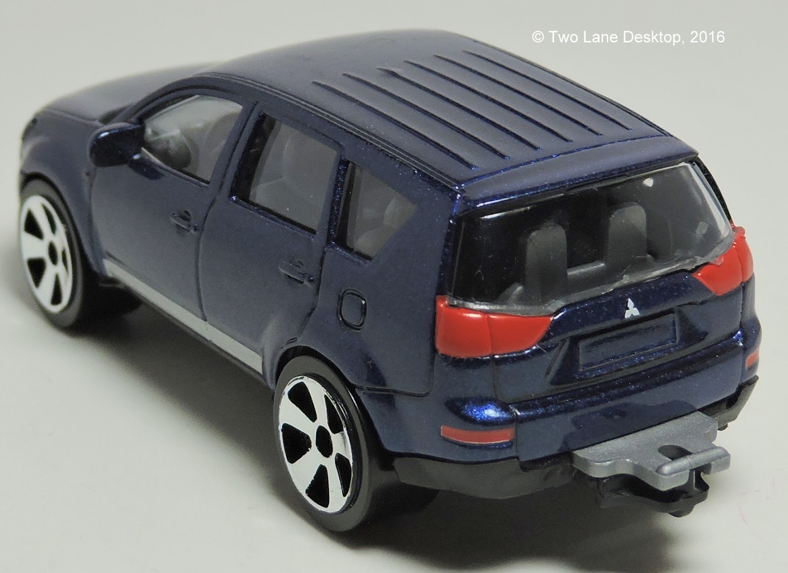 Majorette Lexus RX400h, Mitsubishi Outlander, and Toyota Tercel 4WD wagon