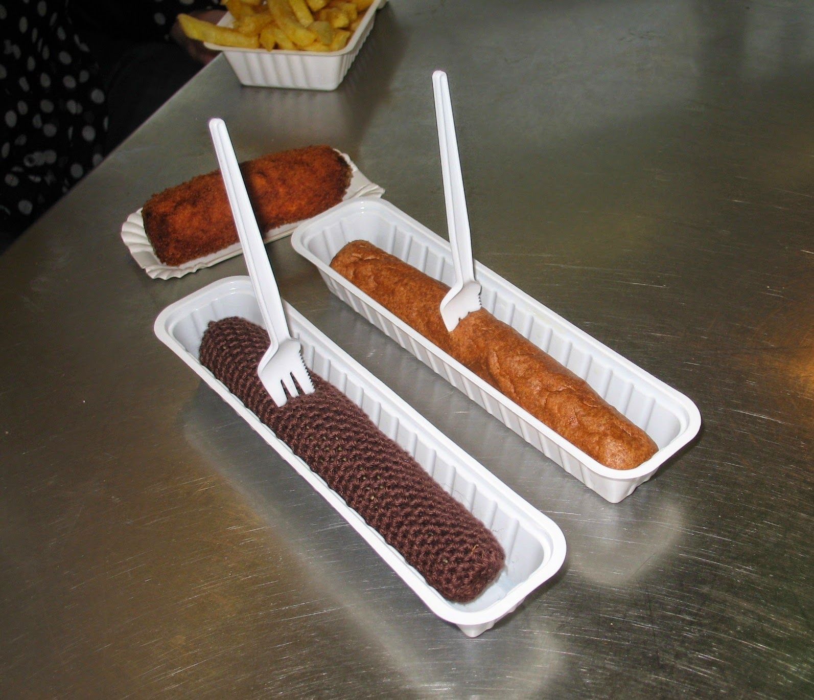 Atelier 'De Kleine Haven': Gehaakte Frikandel