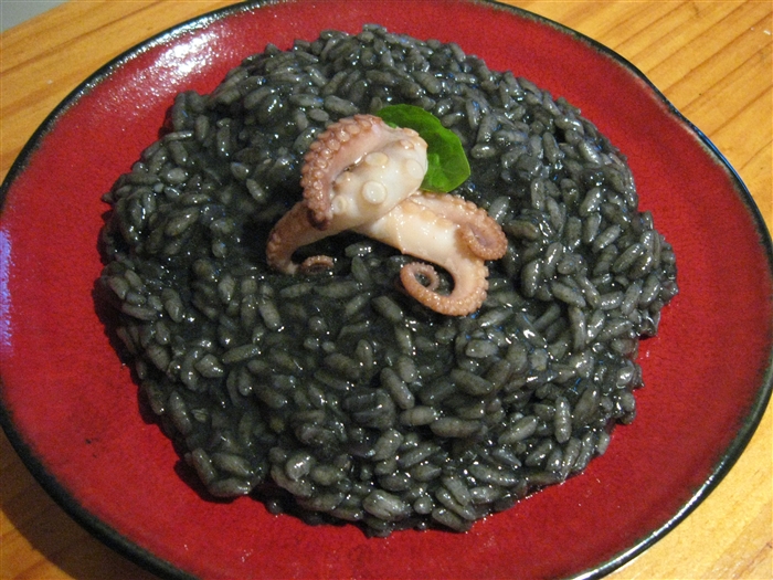 Morsels and Musings: squid ink risotto