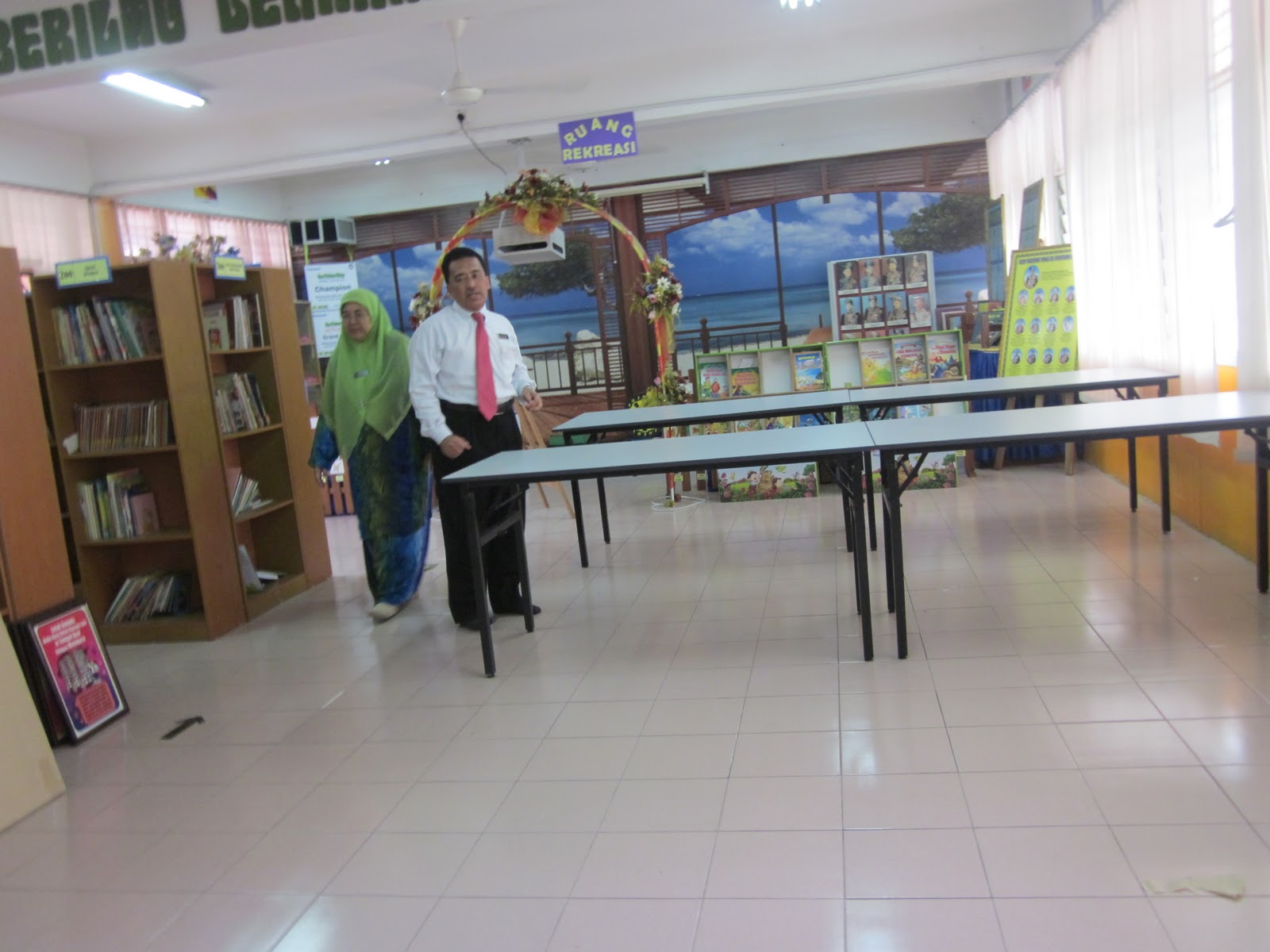 BULETIN SK BUKIT RIMAU: KHIDMAT BANTU DI SK TAMAN SRI ANDALAS