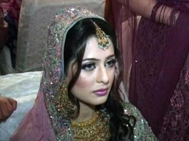 Famous Pakistani and Foreign Couples: Famous Pakistani Men and Foreign ...