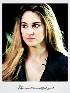 TRIS PRIOR | Historias de mi corazón