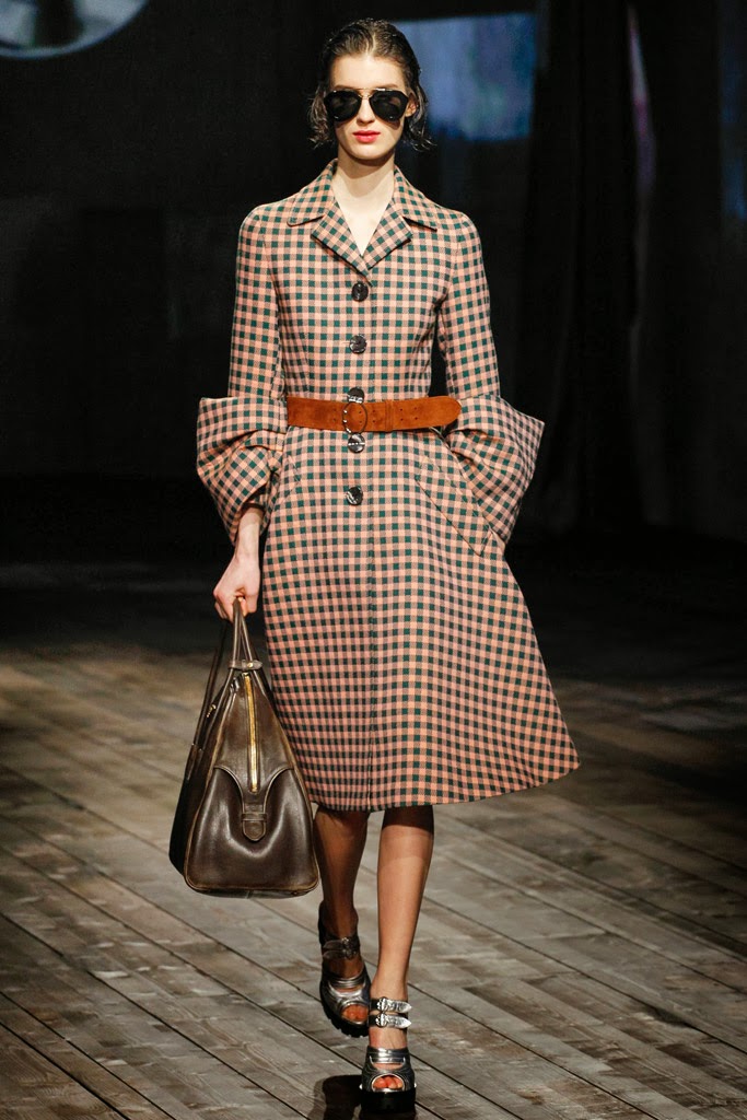 Modas y Modelos: Moda de Prada temporada 2014