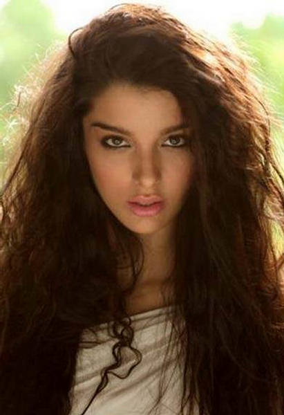 Bollywood Sense: Giselle Monteiro is back again