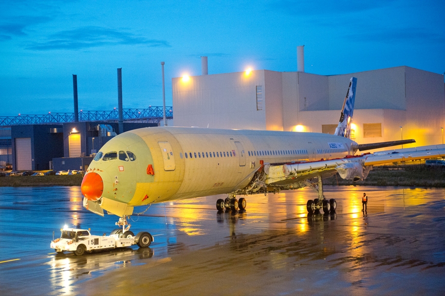 A350 XWB News: A350 XWB is on its wheels