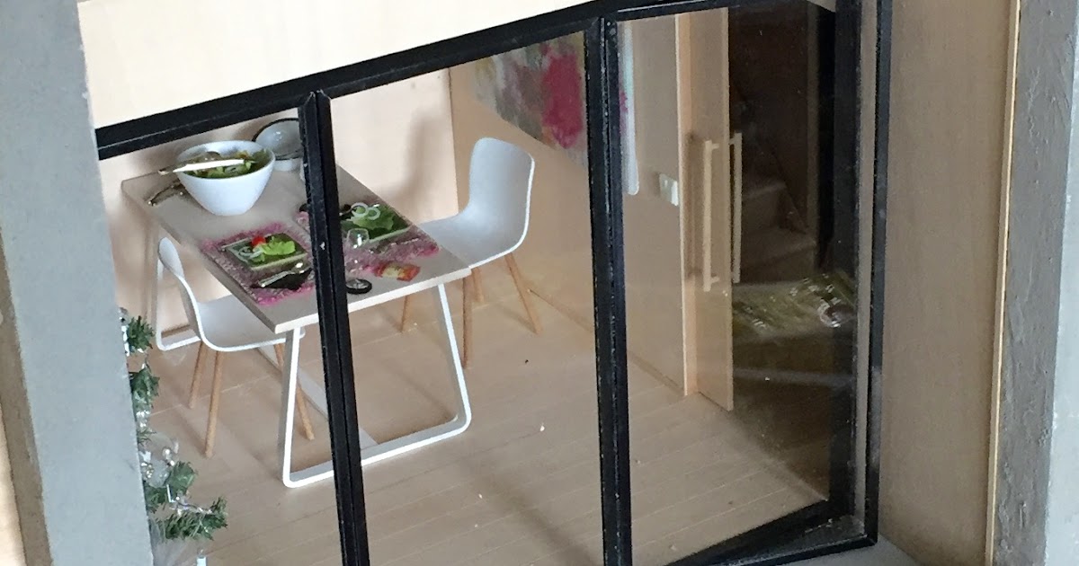 1:12 scale modern model houses: Moving patio door