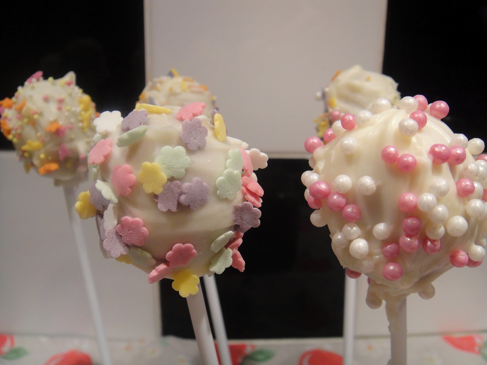 The more than occasional baker: Spring Cake Pops