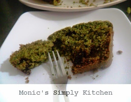 Cake Oatmeal Bayam Kismis - Monic's Simply Kitchen