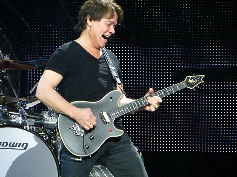 WHAT A TEMPER!: VAN HALEN CONQUERS LOS ANGELES