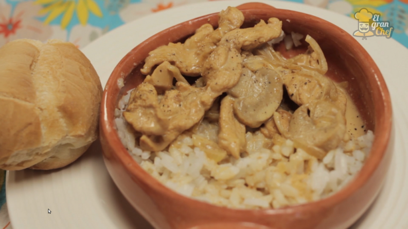 STROGONOFF DE POLLO