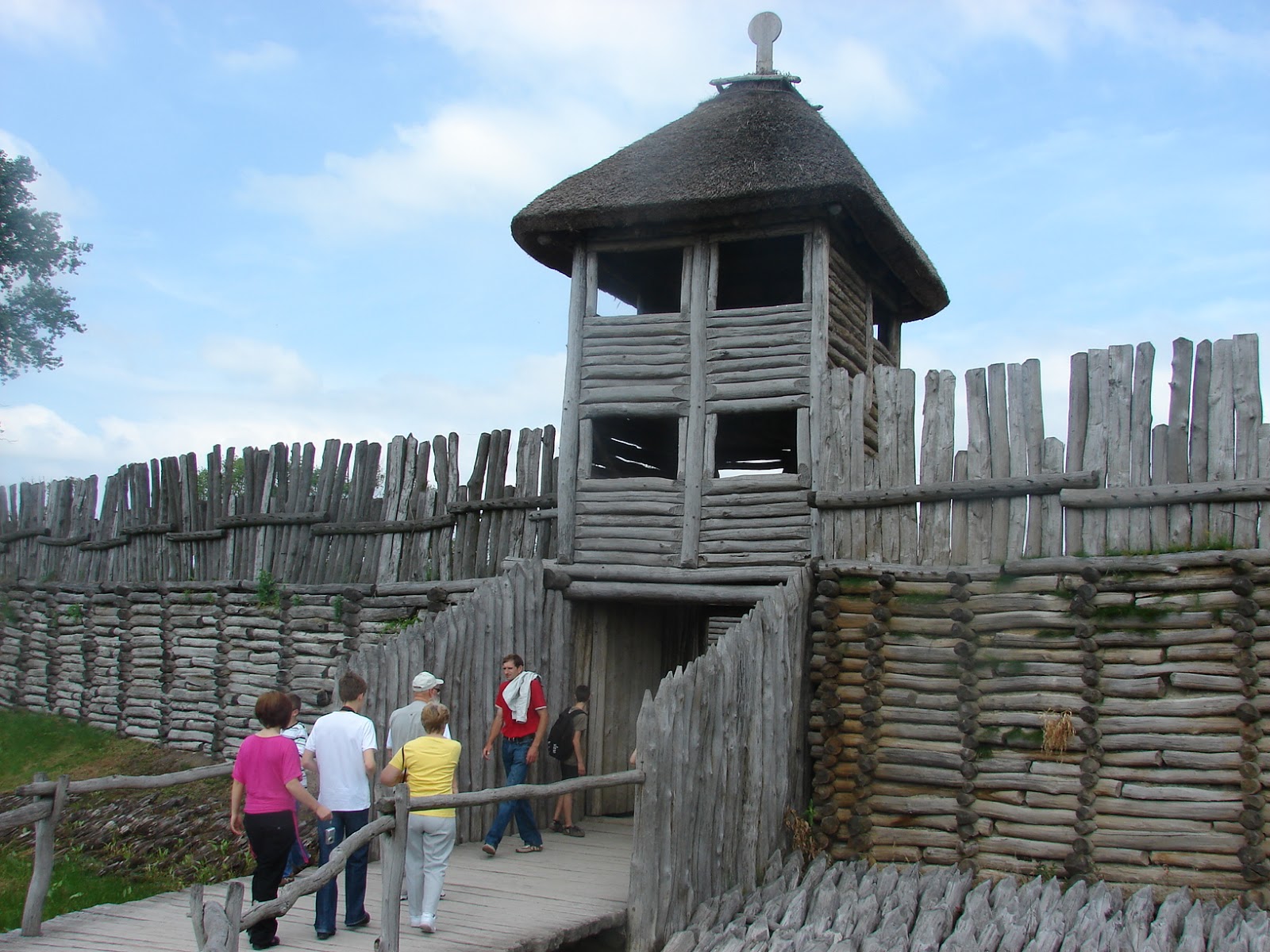 SKANSEN W BISKUPINIE | WYCIECZKI PO POLSCE
