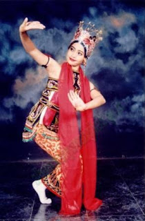 Unsur Yang Terkandung Dalam Seni Tari | Macam-Macam Tarian di Indonesia