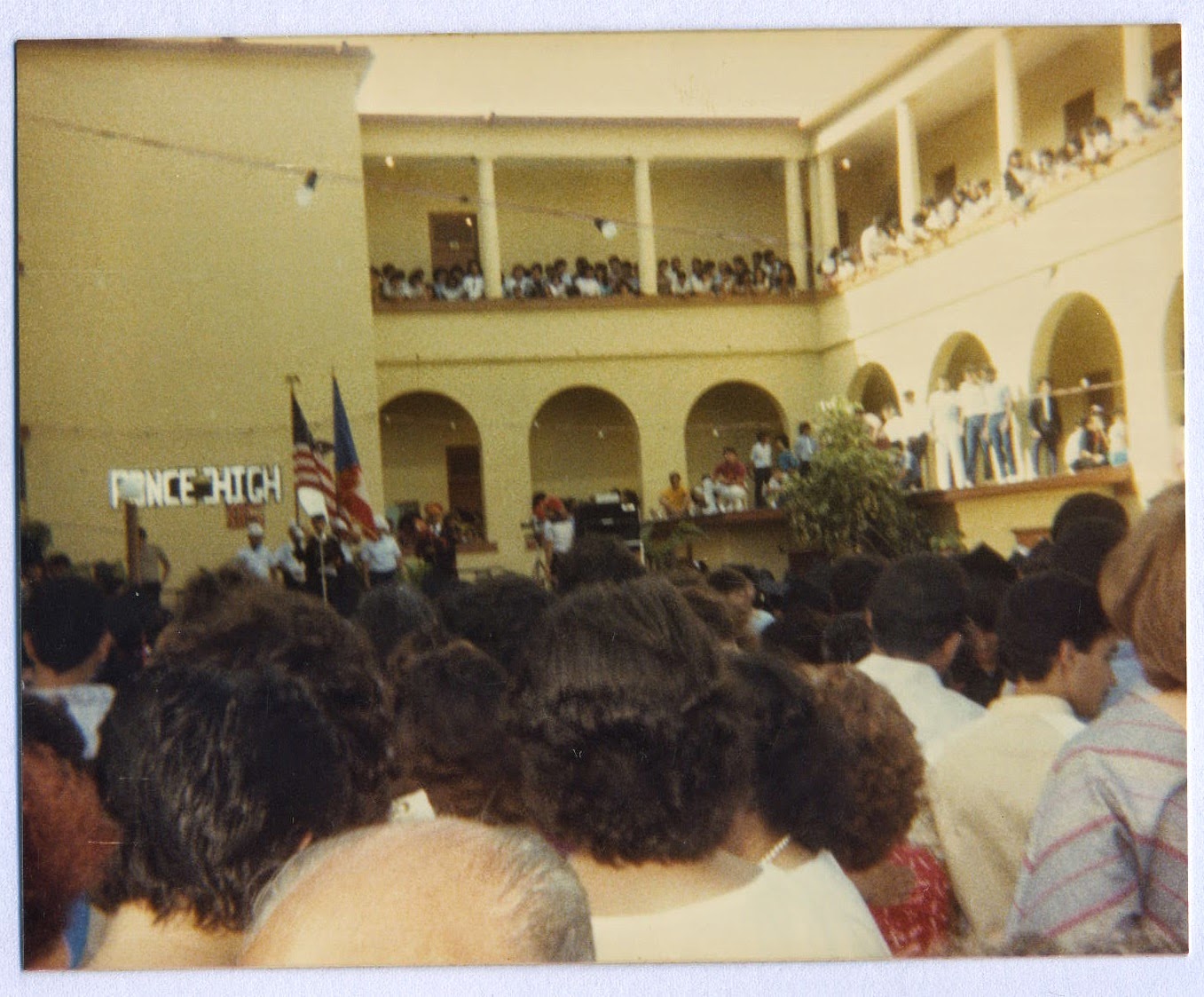 Gerardo: El Día Mundial de Ponce y la Clase Graduada de Ponce High de 1985.