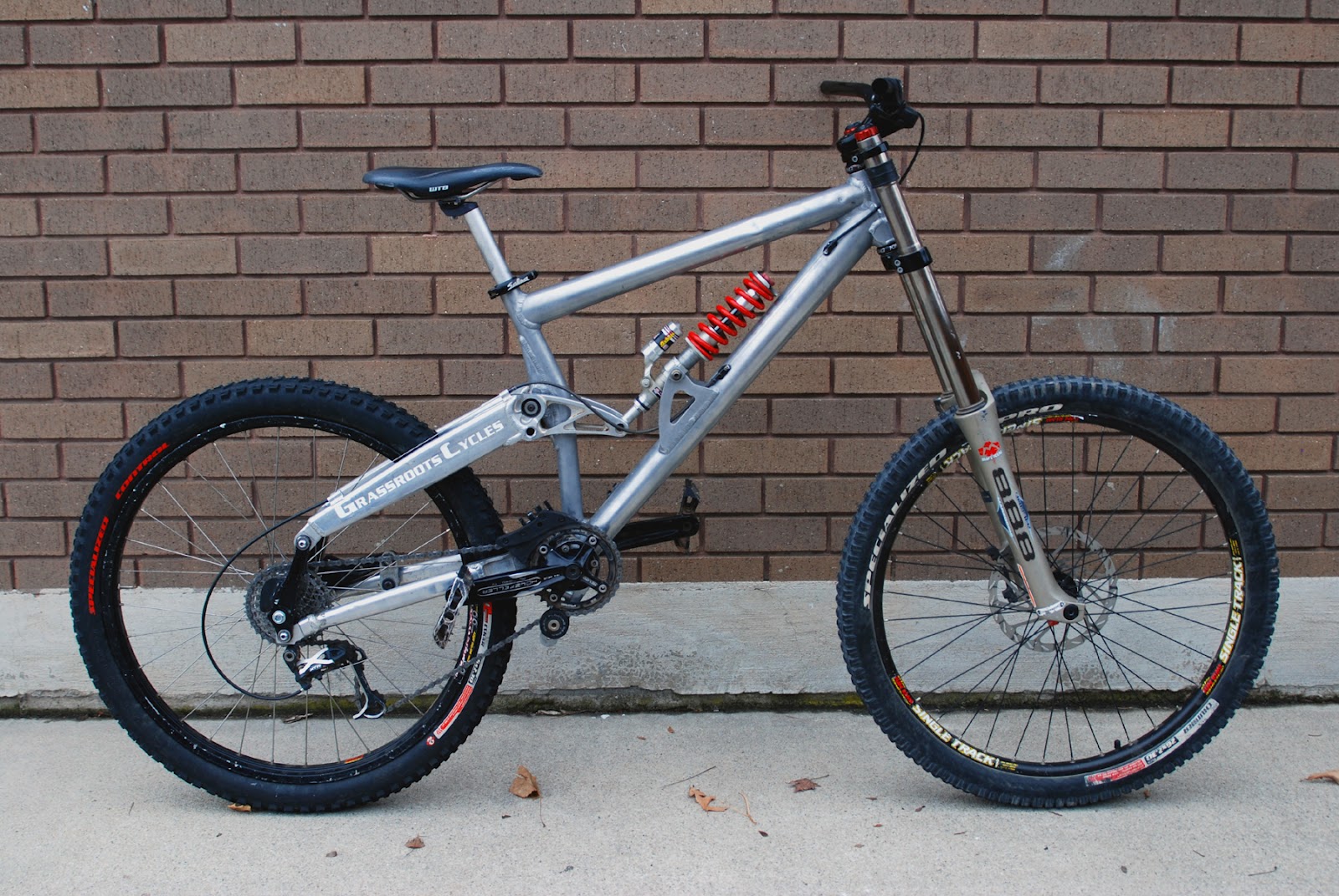 ANEX BICYCLES: Yeti Lawwill DH8