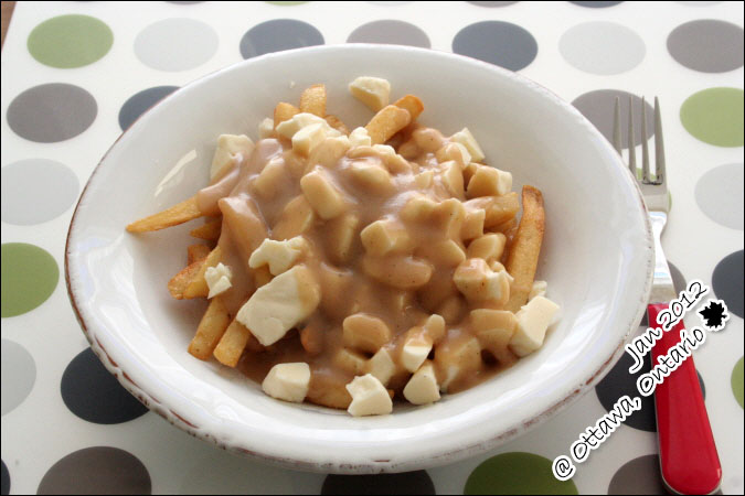 Heavenly Palate: [Poutine] Simply Canadian staple food: fries with ...