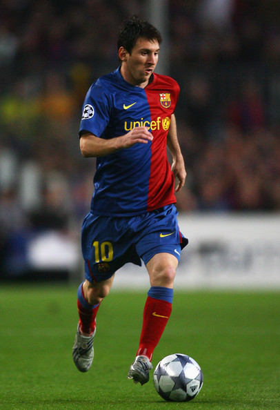 World Top Sports Players: lionel messi in action wallpaper