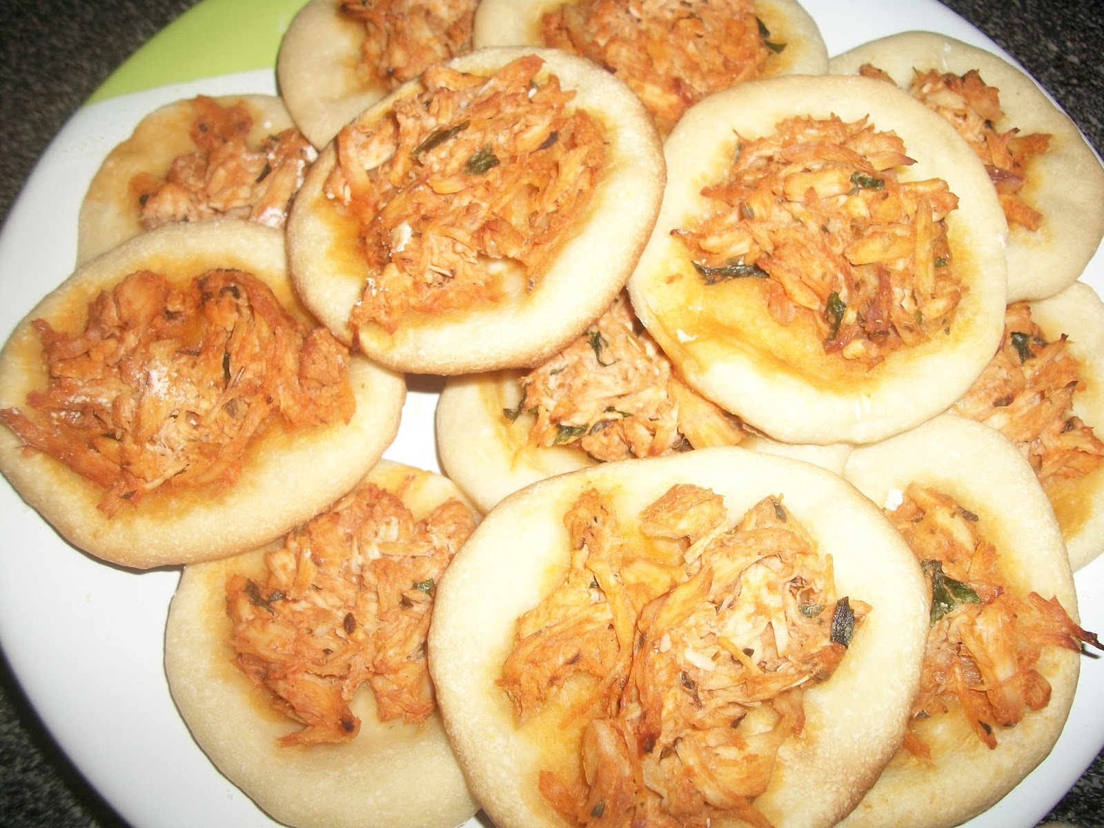 ady gastronomy- culinaria sempre: Esfiha aberta de frango