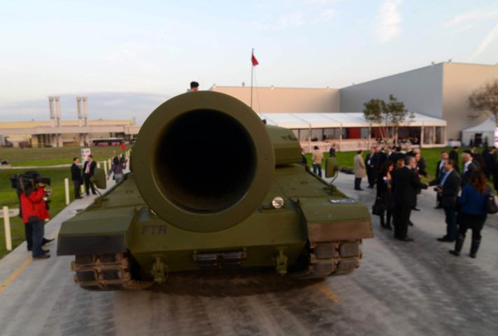 Prototype of Turkish Altay Main Battle Tank (MBT) Unveiled | Global ...