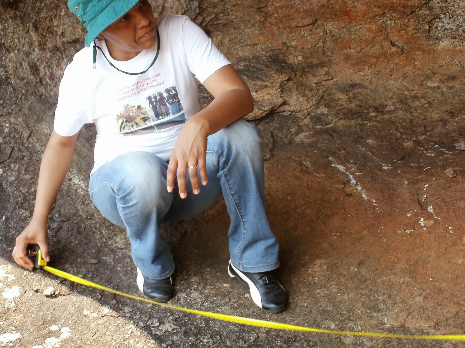 EBO - Arqueologia e Arte Rupestre de Angola