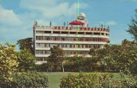 .: Rum & Coke: Singapore 60's Favorite Drink