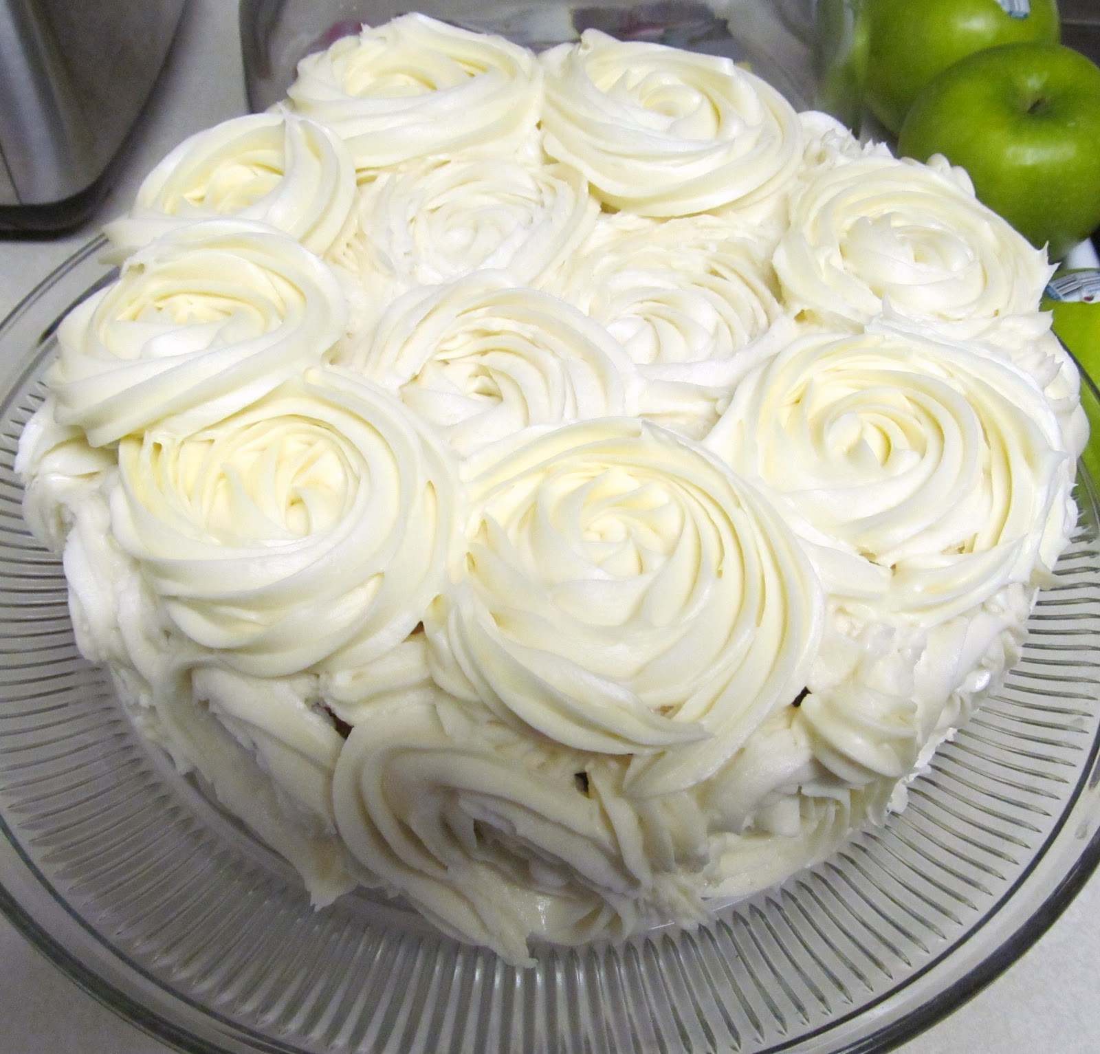 Lovely On The Inside: White Rose Cake