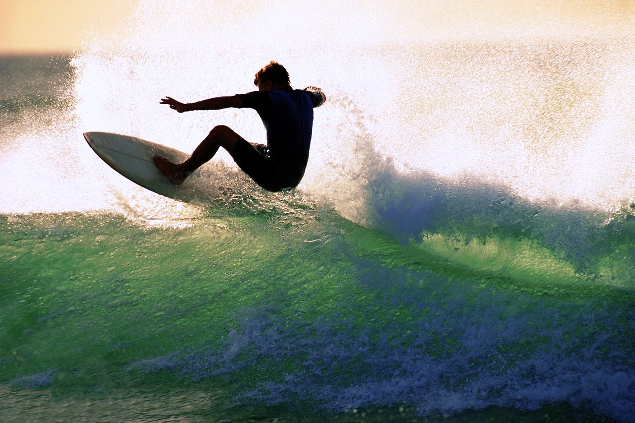 Jesse's Café Américain: Gold Daily and Silver Weekly - Surfing Tsunamis