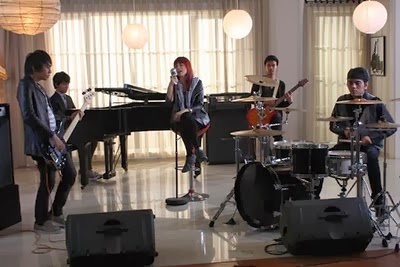 Lirik Lagu Geisha Band Lumpuhkan Ingatanku | New Hot 2014