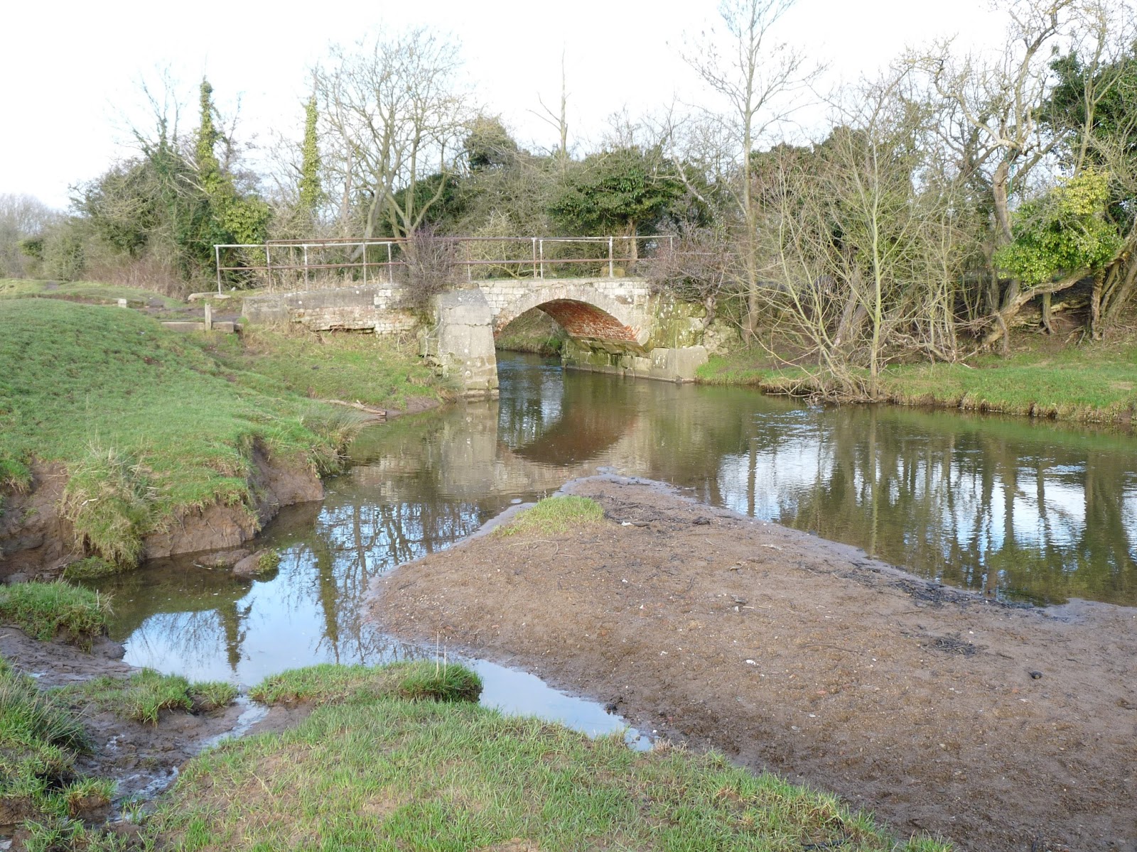 Barry In Thirsks Adventures: Following the footpath along Cod Beck ...