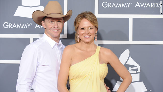 You Be The Judge!: Jewel and Ty Murray welcome a son