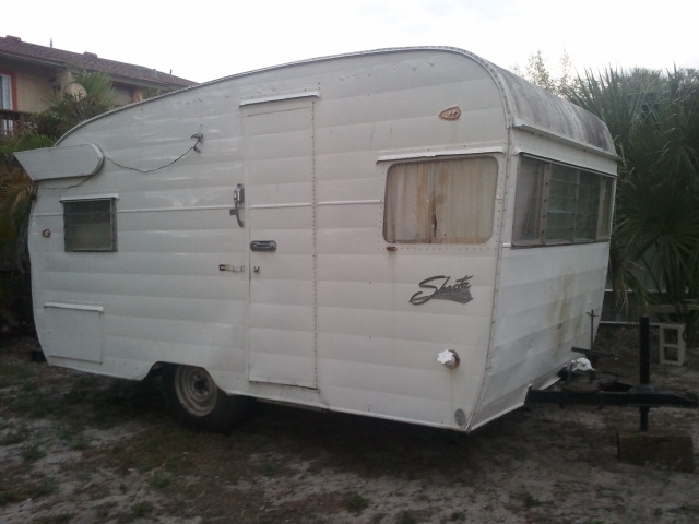 Vintage Campground: DIXIE - 1963 Shasta 16SC