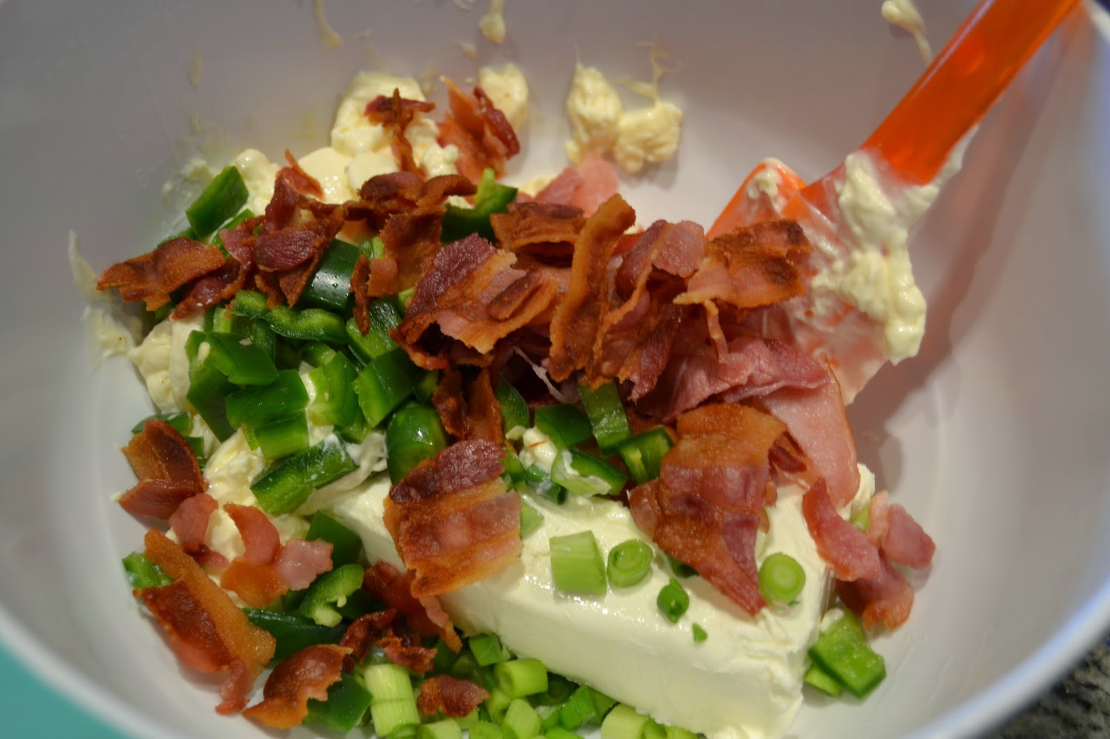 Hardly Housewives: Jalapeno Popper Bacon Dip