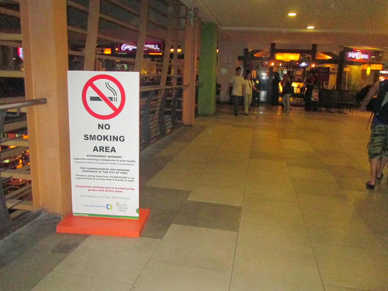 INSPIRING JOURNEY: "NO SMOKING" Signages at Ayala Center in Cebu City ...