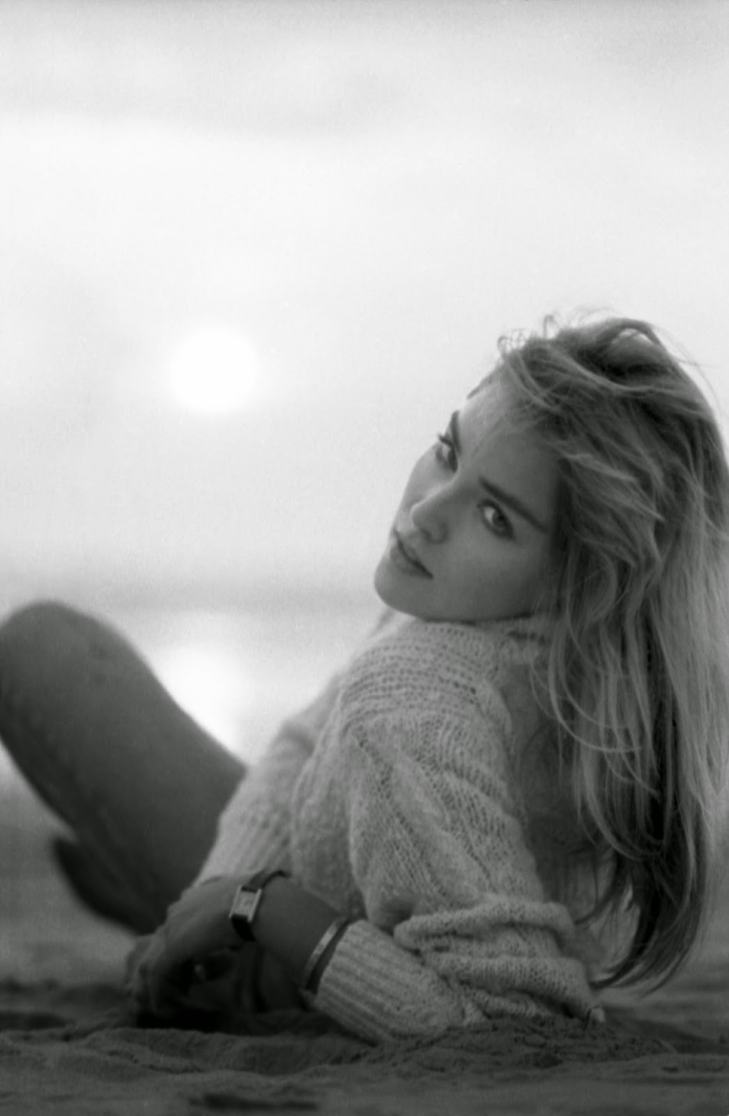 16 Gorgeous Black and White Portraits of Sharon Stone in 1983 ~ Vintage ...