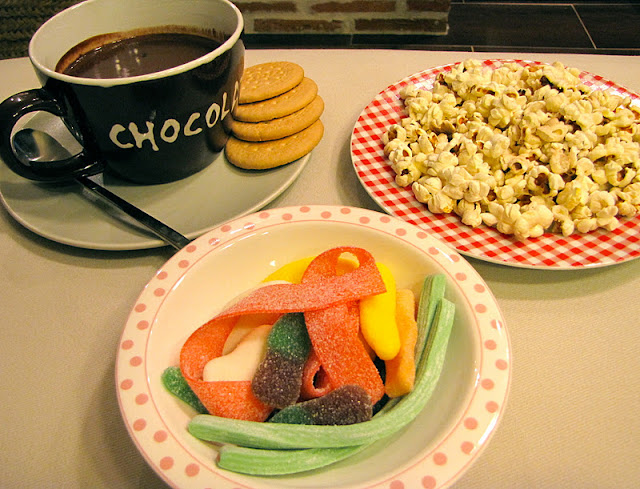 COSAS DE PALMICHULA: CHOCOLATE, PALOMITAS Y CHUCHES